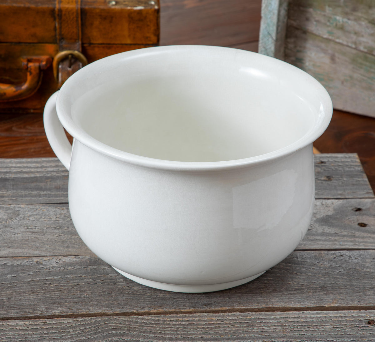 Hastings- ironstone chamber pot – Frog Hollow vintage decor